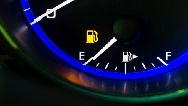 5 Important Tips To Teach Your Teen To Pump Gas