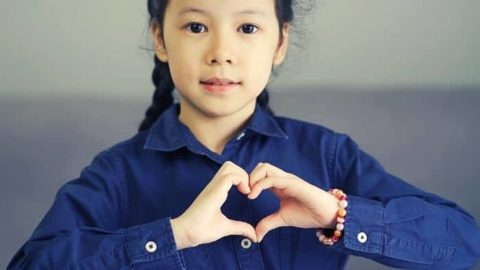 36 Teen Hand Signs Meaning With Pictures (2025 Guide)