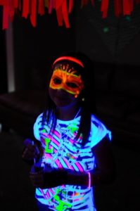24 Glow In The Dark Party Ideas For Teens (2024 Ultimate Guide)