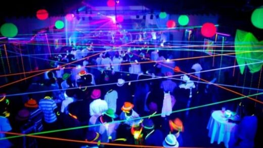 Glow In The Dark Party Ideas For Teens (2022 Ultimate Guide)