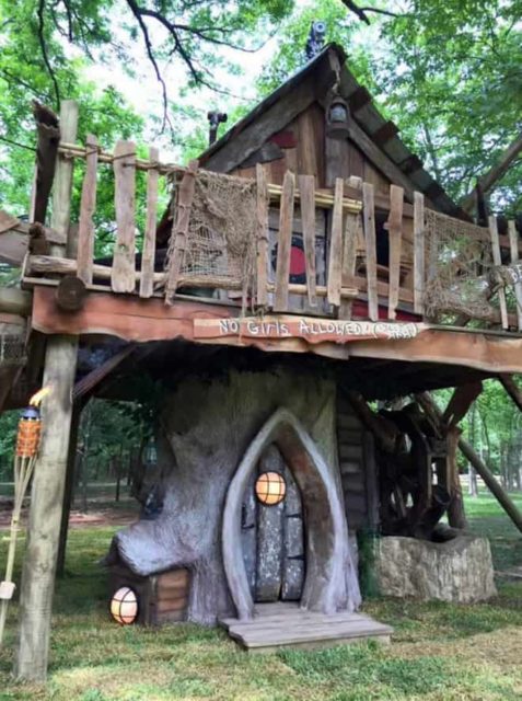 Ultimate Treehouse Ideas Guide 2022 (with Pictures & Videos)