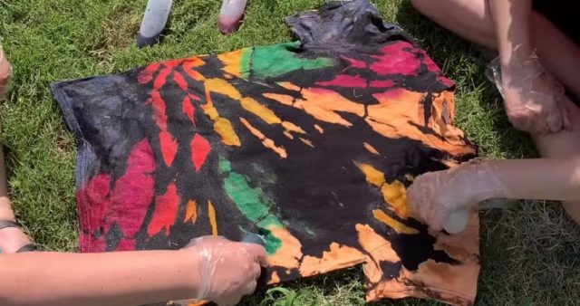 How To Reverse Tie Dye With Bleach - Tips & Tutorials