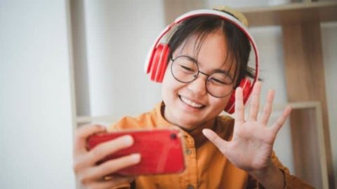 60 Interesting Things To Talk About On Facetime With A Crush