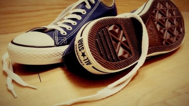 Vans VS Converse [2024 Ultimate Guide]