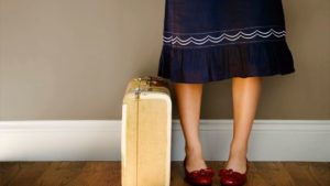 What Age Should You Move Out Of Your Parent's House?