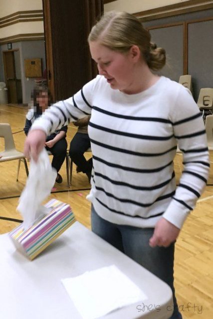 30 Fun Minute To Win It Games For Teens | HugATeen.Com